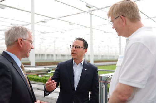 "Governor Shapiro, Little Leaf Farms Announce Grand Opening of ...